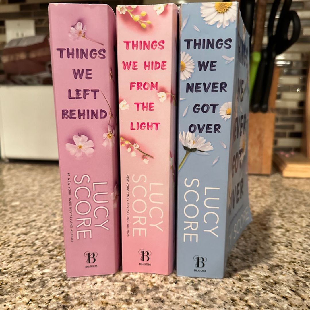 Knockemout Series by Lucy Score, Paperback | Pangobooks