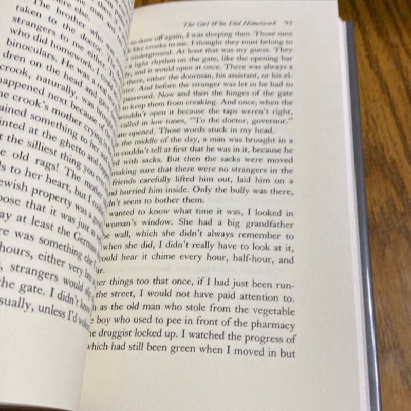 The Island on Bird Street by Uri Orlev