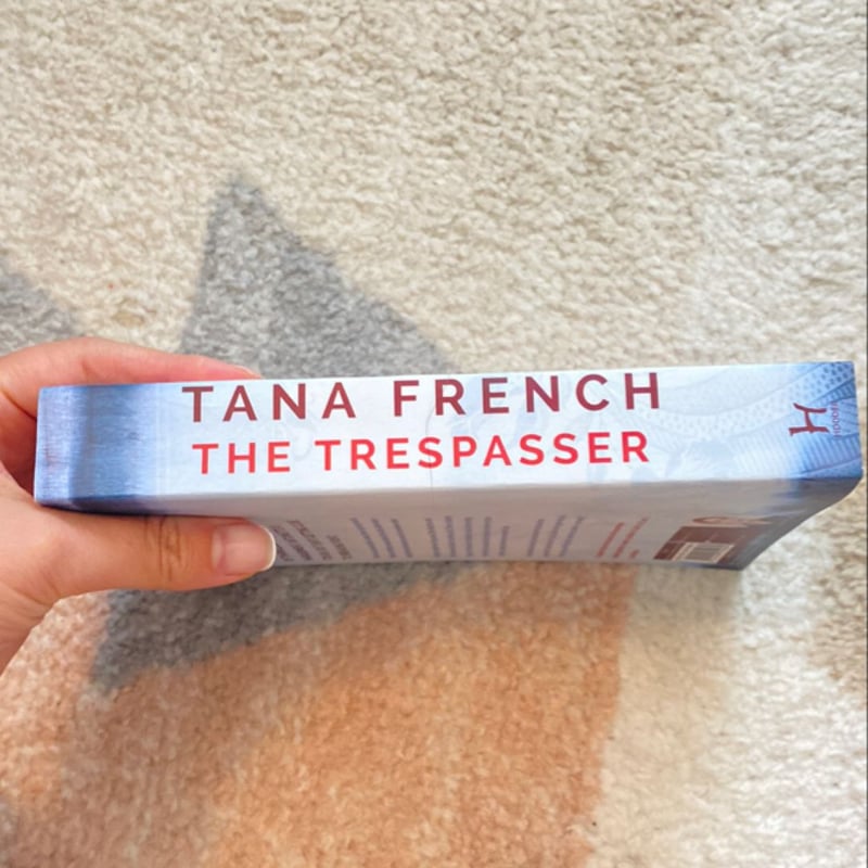 The Trespasser by Tana French, Paperback | Pangobooks