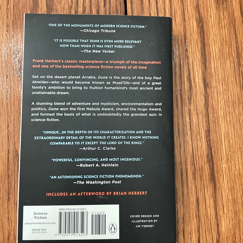 Dune by Frank Herbert, Paperback | Pangobooks