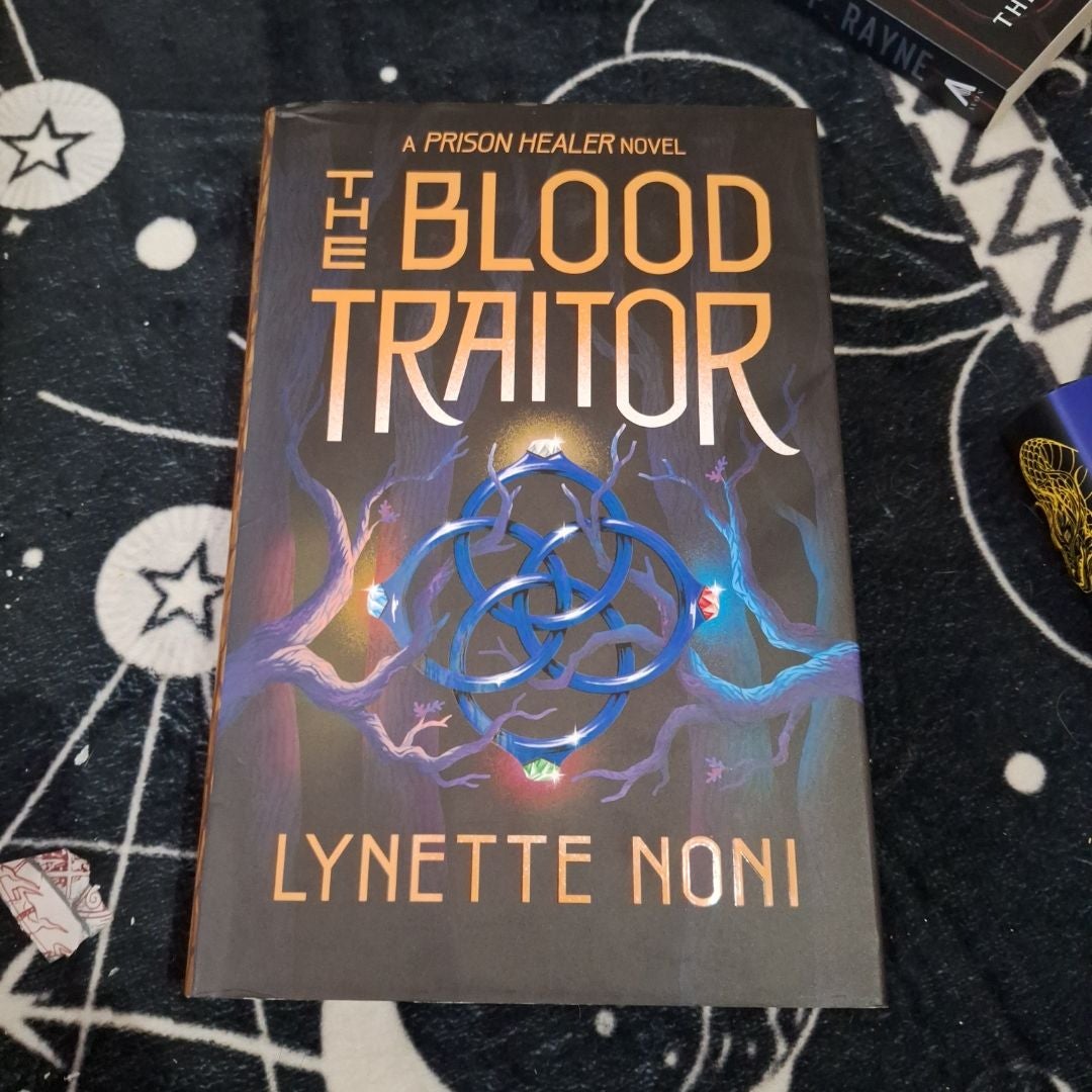 The Blood Traitor by Noni, Lynette, Hardcover | Pangobooks