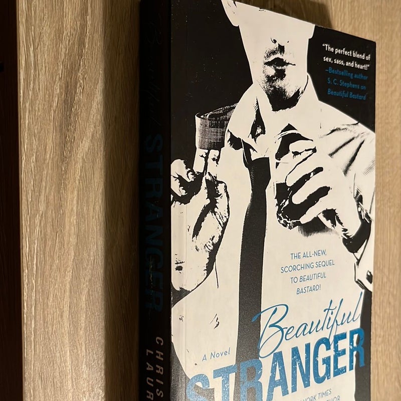 Beautiful Stranger by Christina Lauren, Paperback | Pangobooks