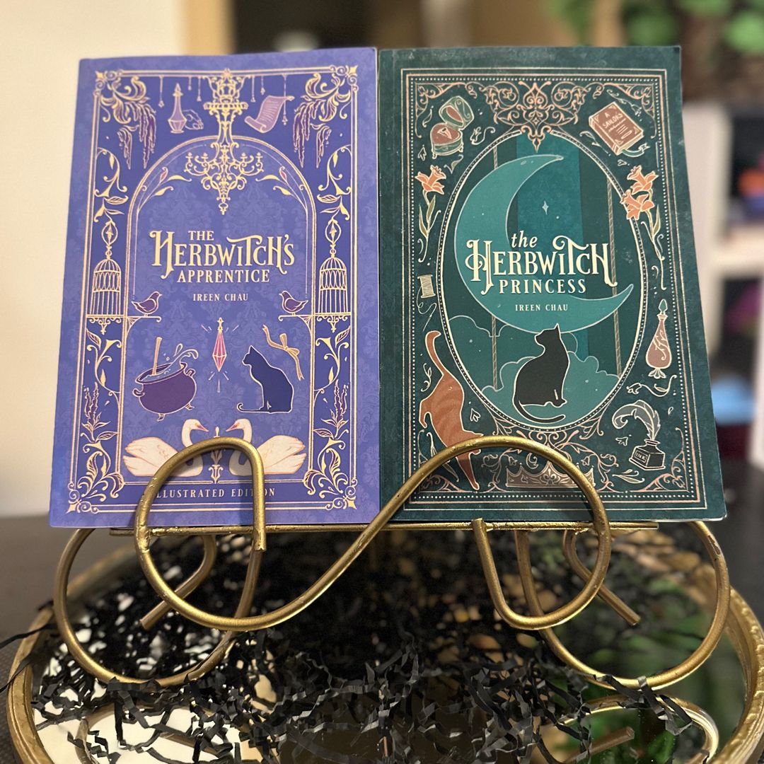 Green Princess Saves the Day by Alyssa Crowne