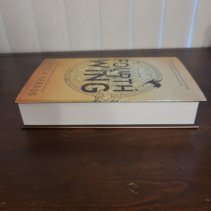 Fourth Wing by Rebecca Yarros, Hardcover | Pangobooks
