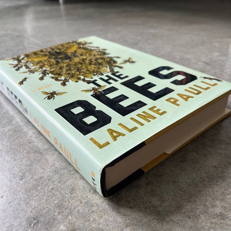 The Bees by Laline Paull, Hardcover | Pangobooks