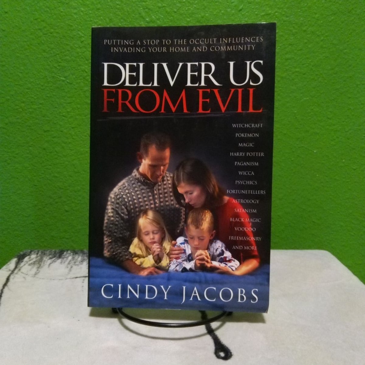 Deliver Us from Evil by Cindy Jacobs
