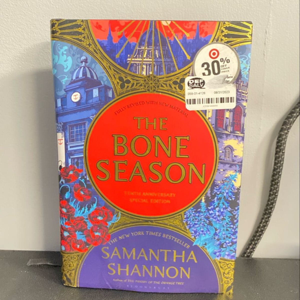 The Bone Season by Samantha Shannon, Hardcover | Pangobooks