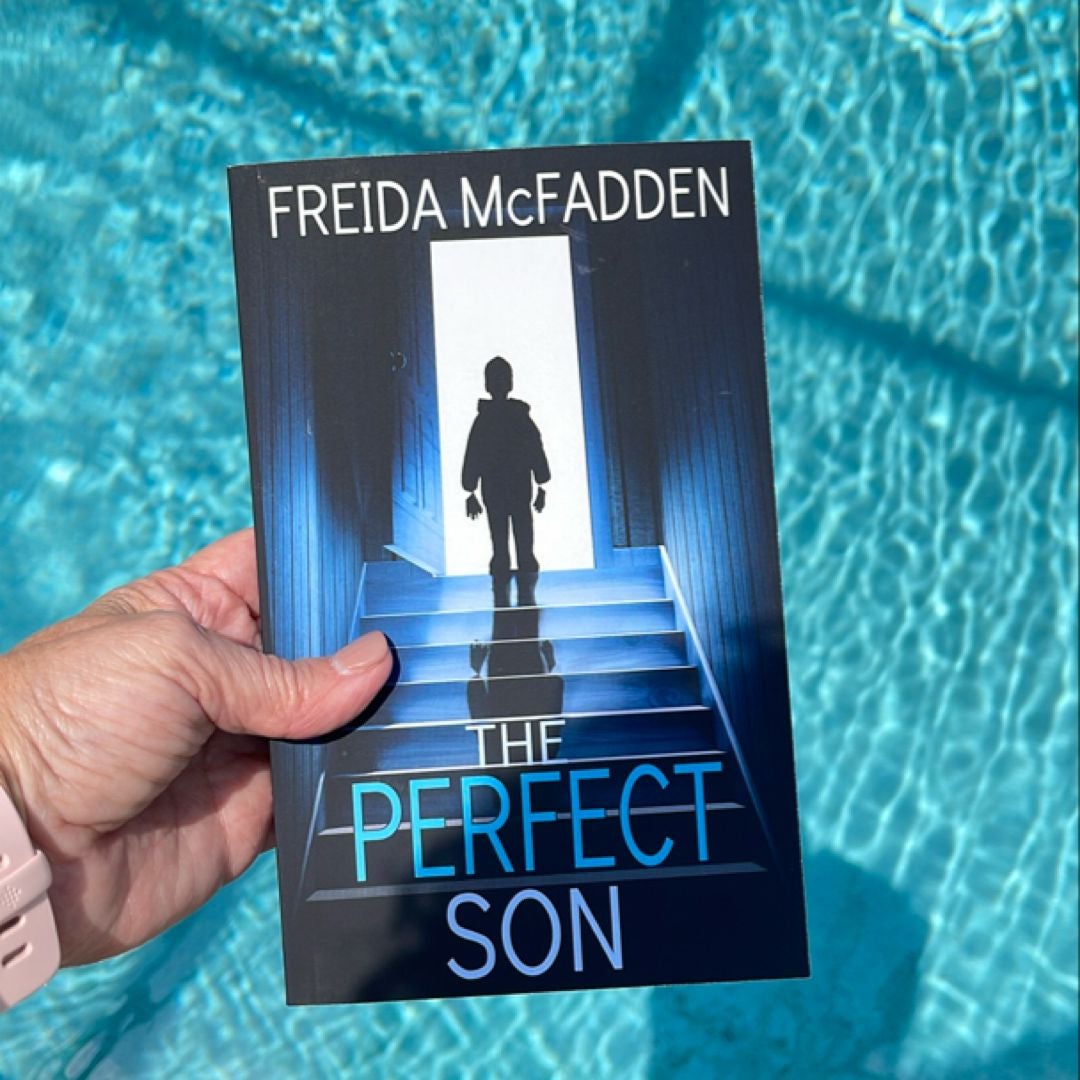 The Perfect Son by Freida McFadden, Paperback | Pangobooks