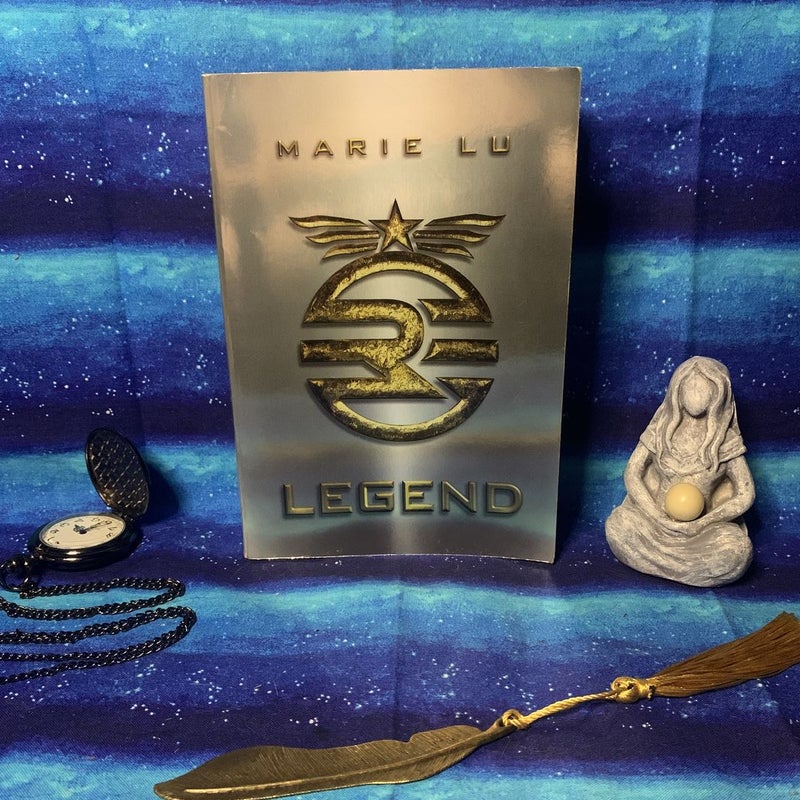 Legend by Marie Lu, Paperback | Pangobooks