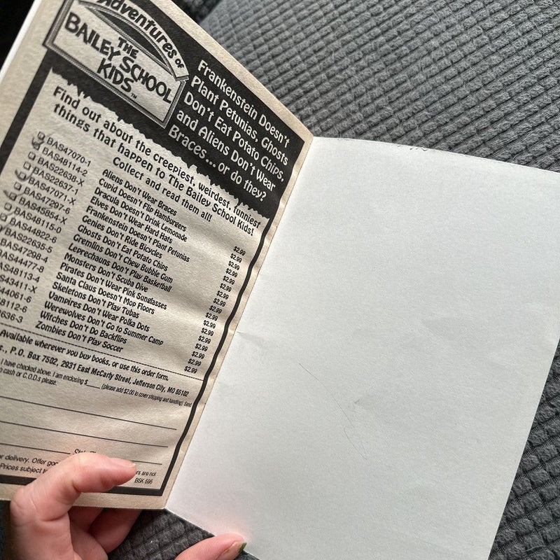 Bailey School Kids #7: Aliens Don’t Wear Braces by Debbie Dadey ...