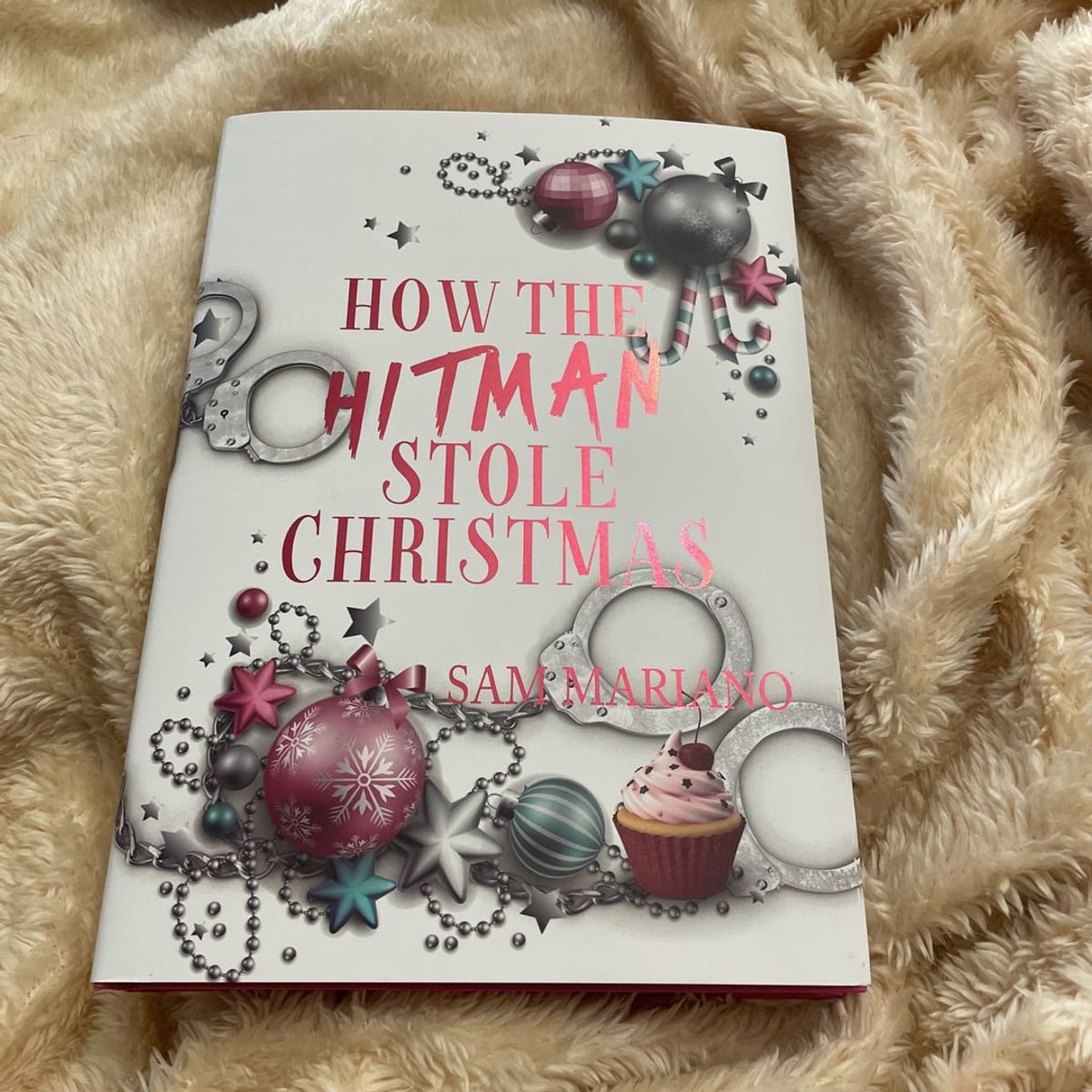 How the Hitman Stole Christmas by Sam Mariano, Hardcover | Pangobooks
