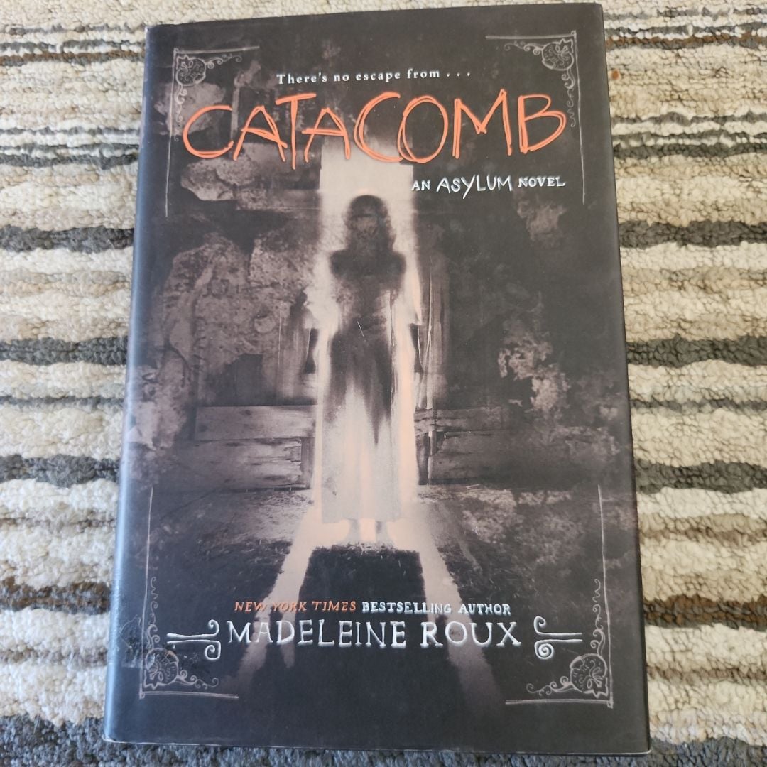 Catacomb by Madeleine Roux, Hardcover | Pangobooks