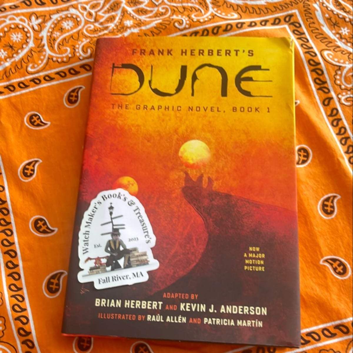 DUNE: the Graphic Novel, Book 1: Dune by Brian Herbert, Kevin J ...