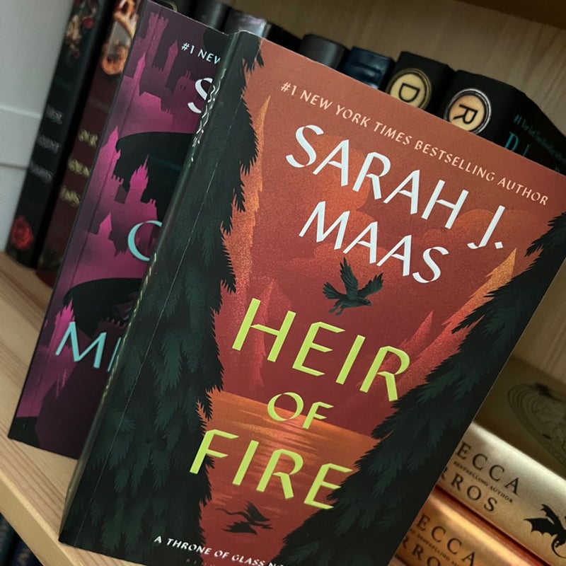 Heir of Fire by Sarah J. Maas, Paperback | Pangobooks