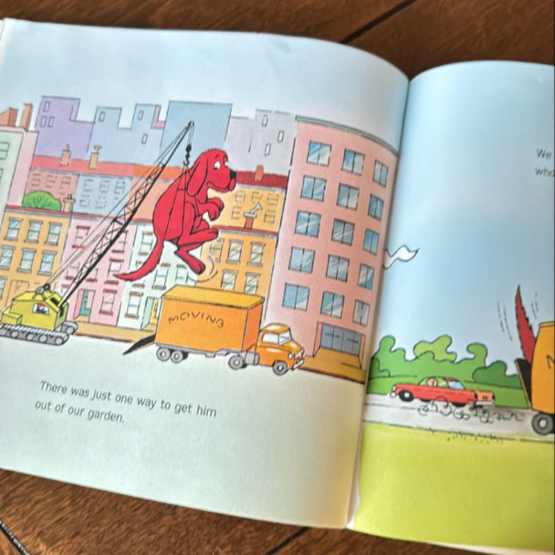 Clifford the Small Red Puppy by Norman Bridwell