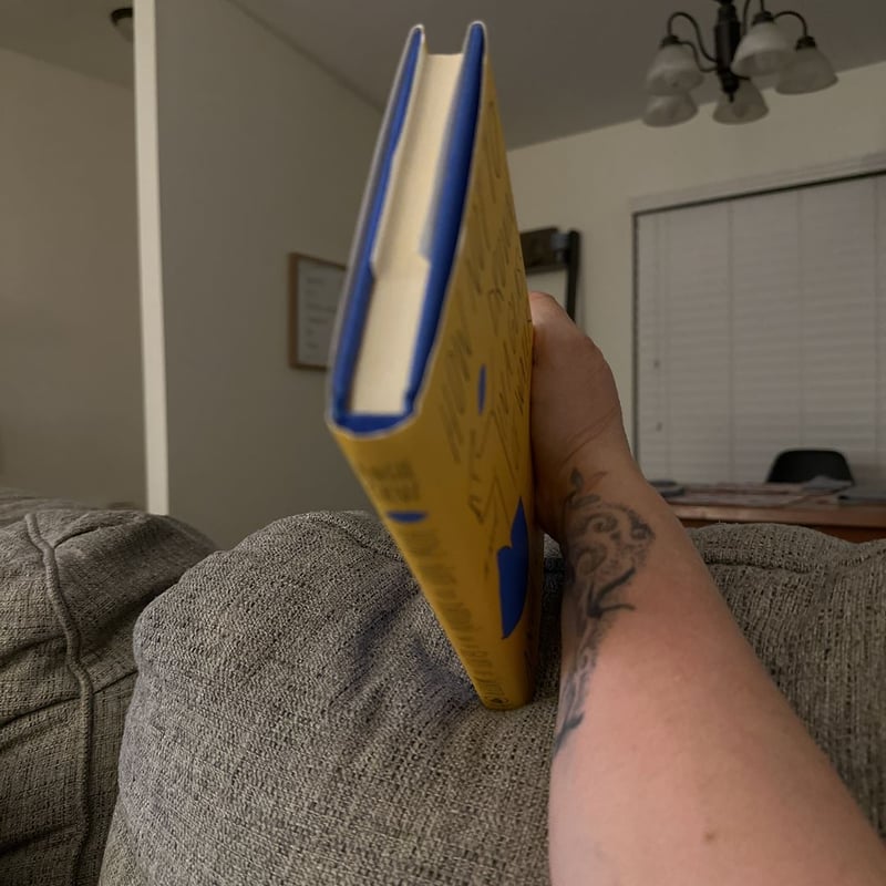 How Not to Drown in a Glass of Water by Angie Cruz, Hardcover | Pangobooks