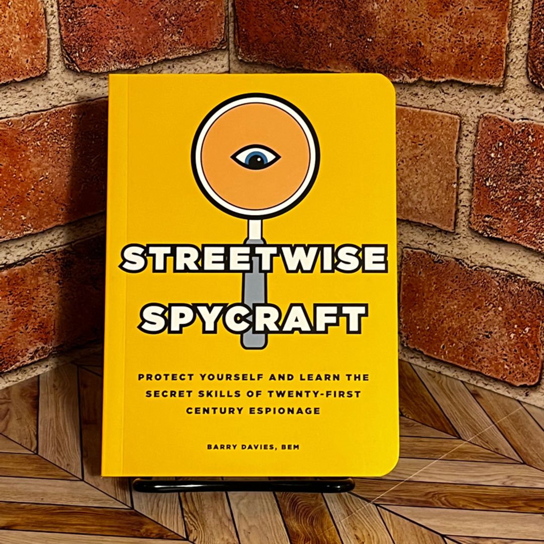 Streetwise Spycraft by Barry Davies