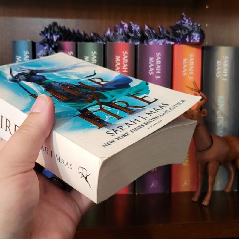 Heir of Fire OOP Cover - India Publication by , Paperback | Pangobooks