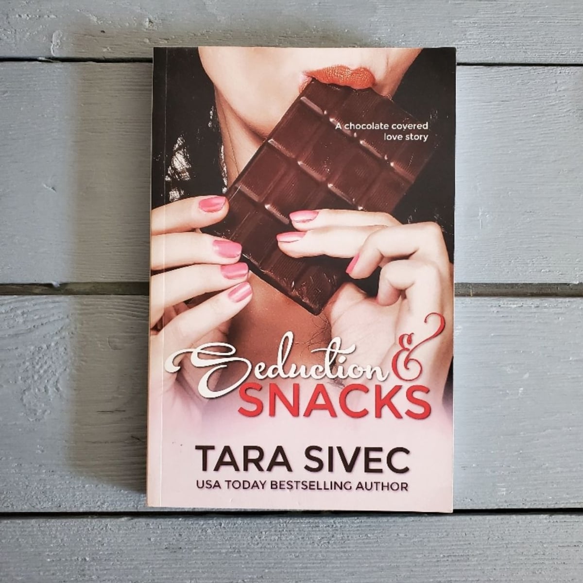 Seduction & Snacks - signed by author by Tara Sivec, Paperback | Pangobooks