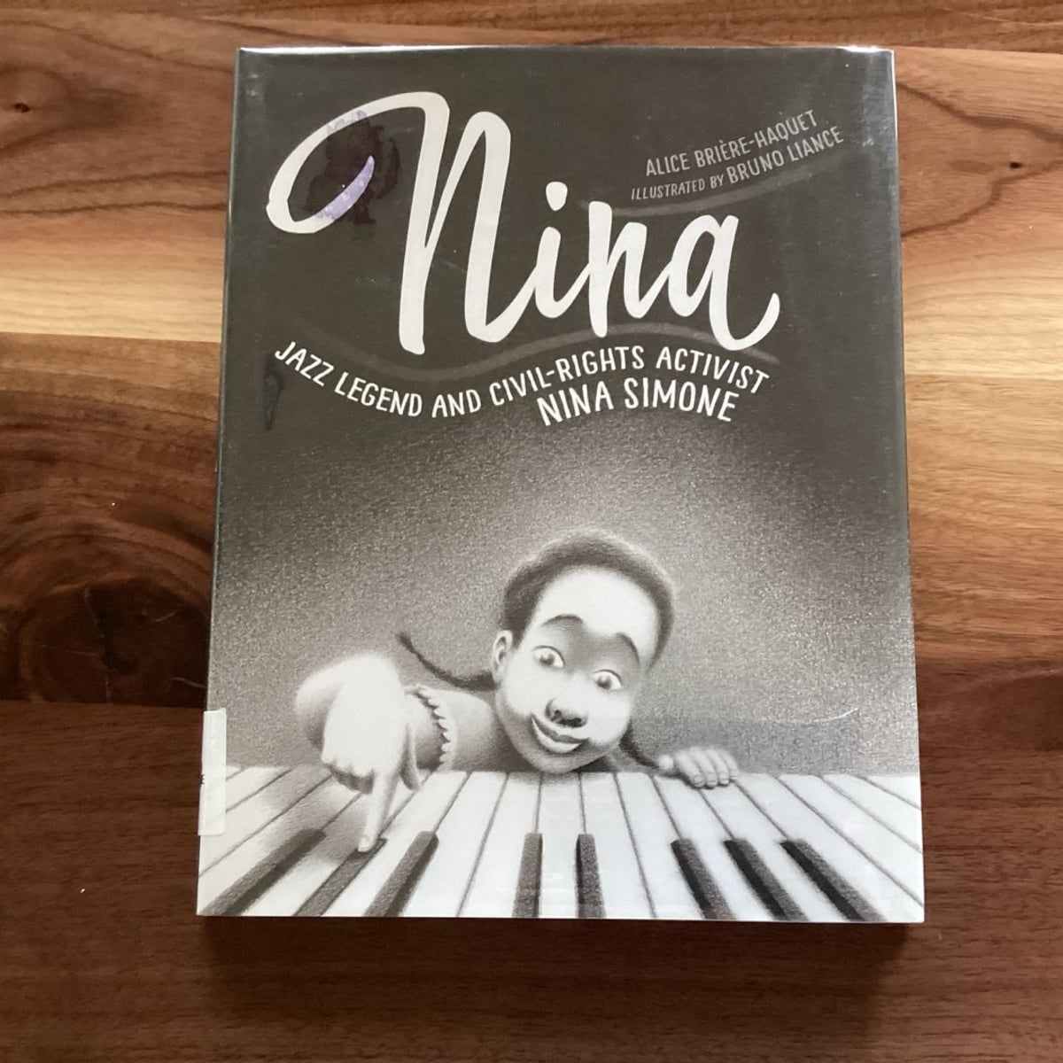 Nina by Alice Brière-Haquet