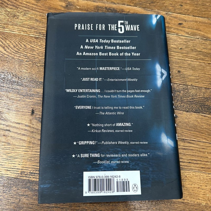 The Infinite Sea by Rick Yancey, Hardcover | Pangobooks