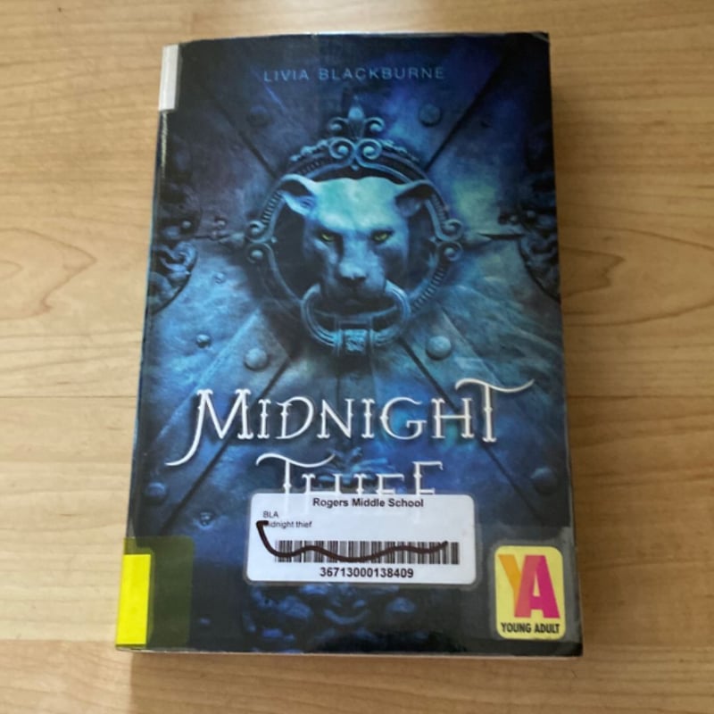 Midnight Thief by Livia Blackburne, Paperback | Pangobooks