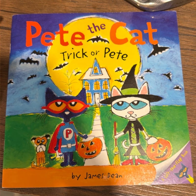 Pete the Cat: Trick or Pete by Kimberly Dean, Paperback | Pangobooks