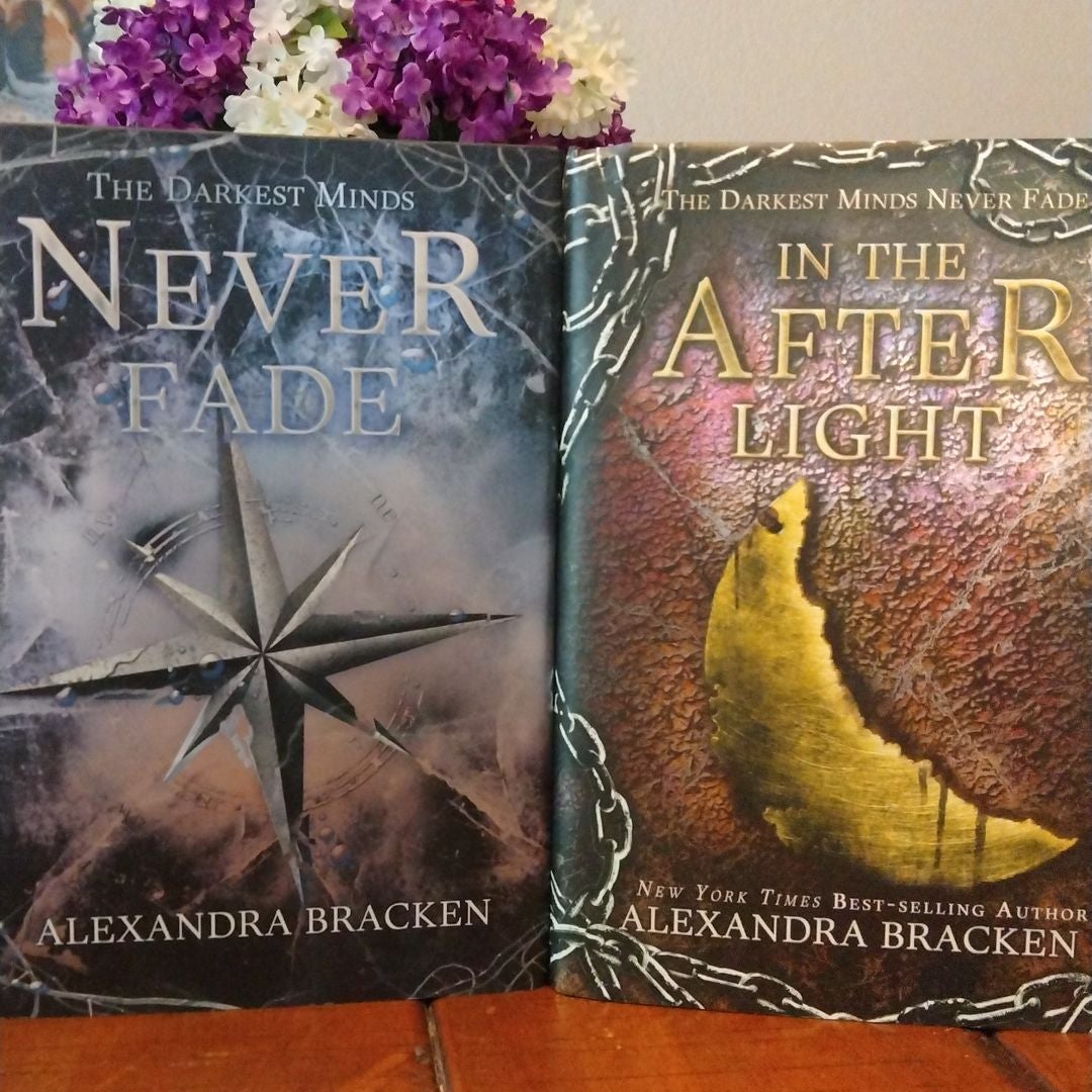 Never Fade, In the Afterlight by Alexandra Bracken, Hardcover | Pangobooks