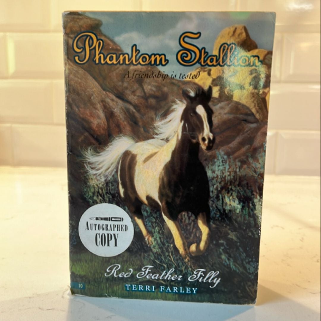 Phantom Stallion Red Feather Filly by Terri Farley, Paperback | Pangobooks
