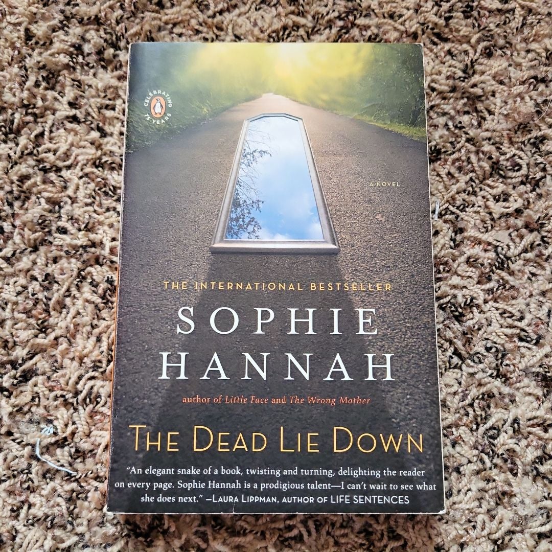 The Dead Lie Down by Sophie Hannah, Paperback | Pangobooks