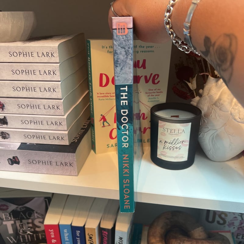 The Doctor by Nikki Sloane, Paperback | Pangobooks