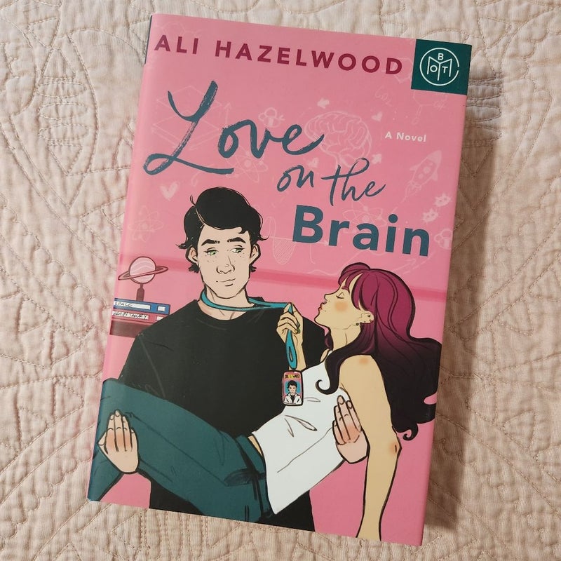 Love on the Brain by Ali Hazelwood, Hardcover | Pangobooks