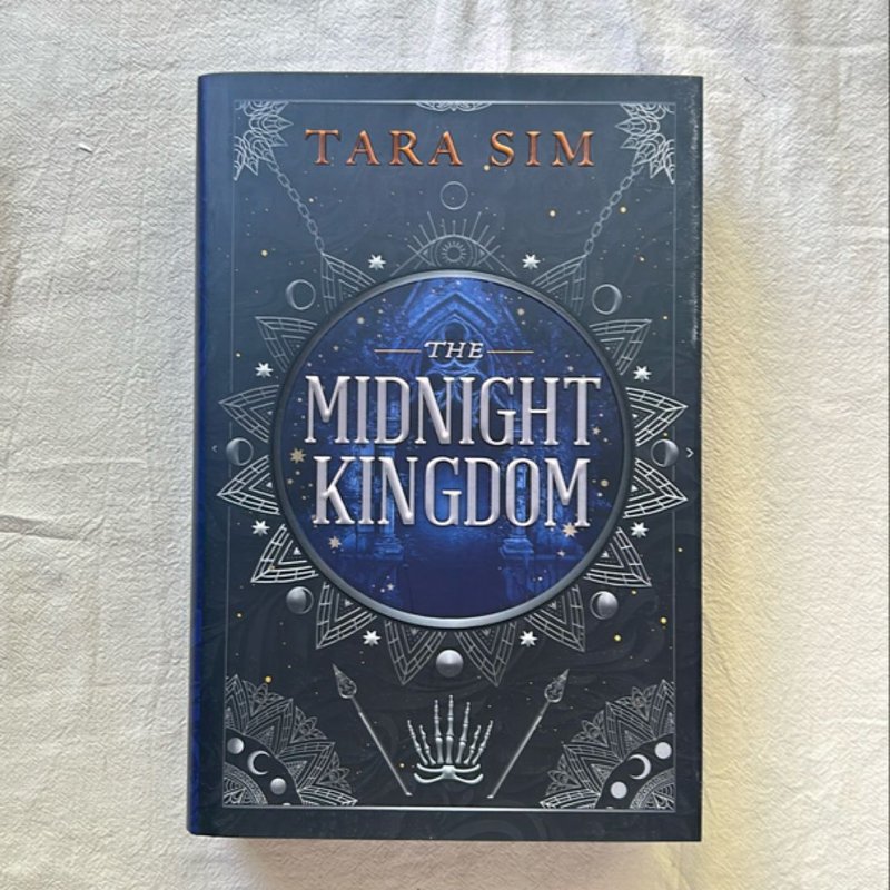 The Midnight Kingdom by Tara Sim, Hardcover | Pangobooks