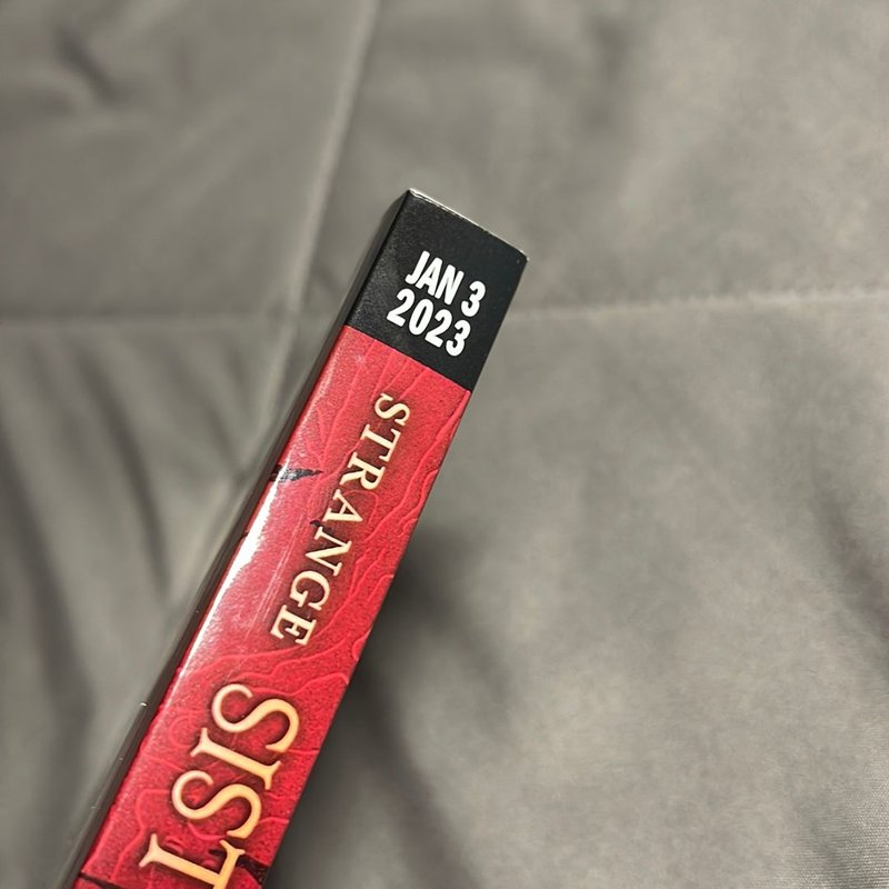 Sisters of the Lost Marsh ARC by Lucy Strange, Paperback | Pangobooks