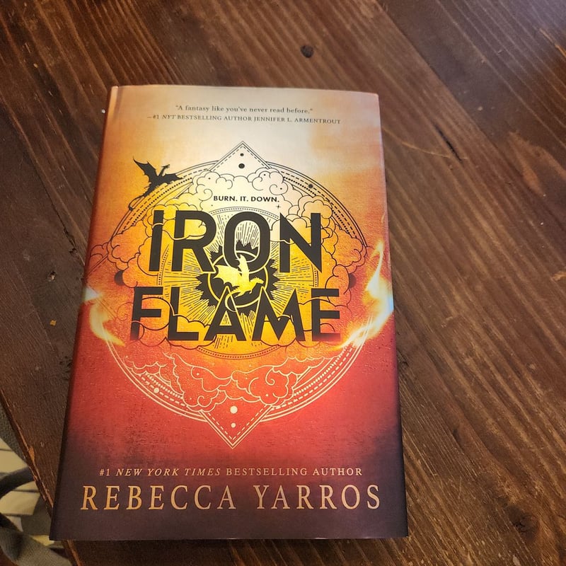 Iron Flame by Rebecca Yarros, Hardcover | Pangobooks