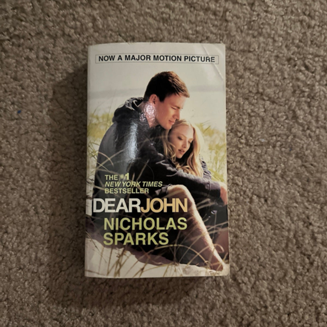 Dear John by Nicholas Sparks, Paperback | Pangobooks