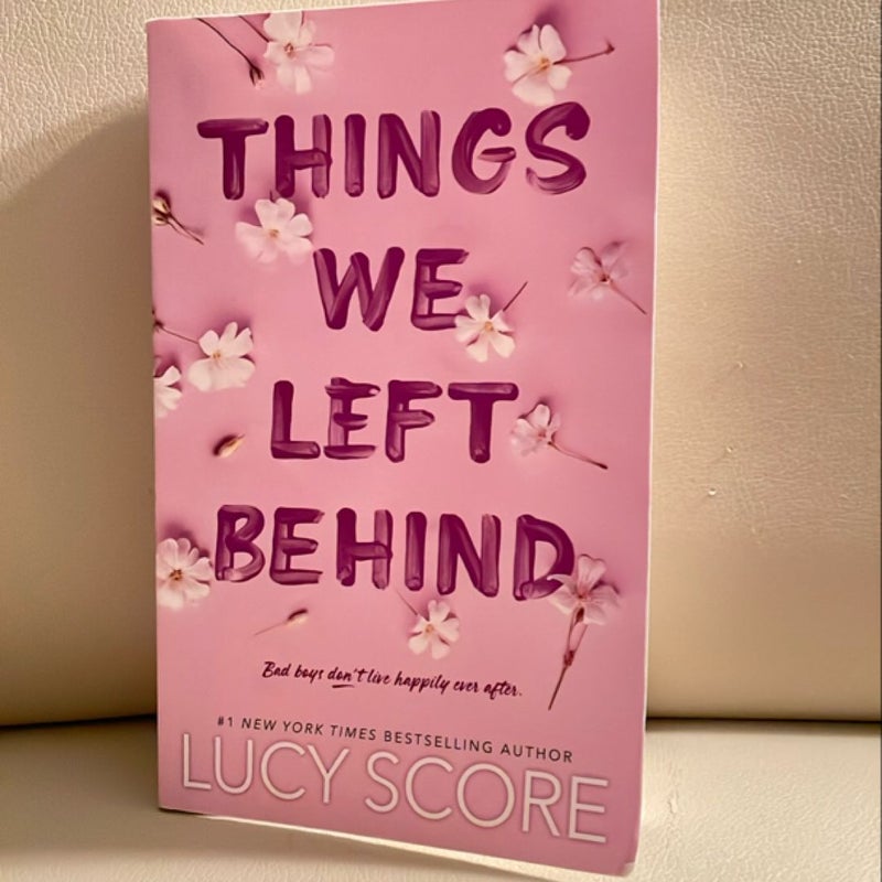 Things We Left Behind by Lucy Score, Paperback | Pangobooks