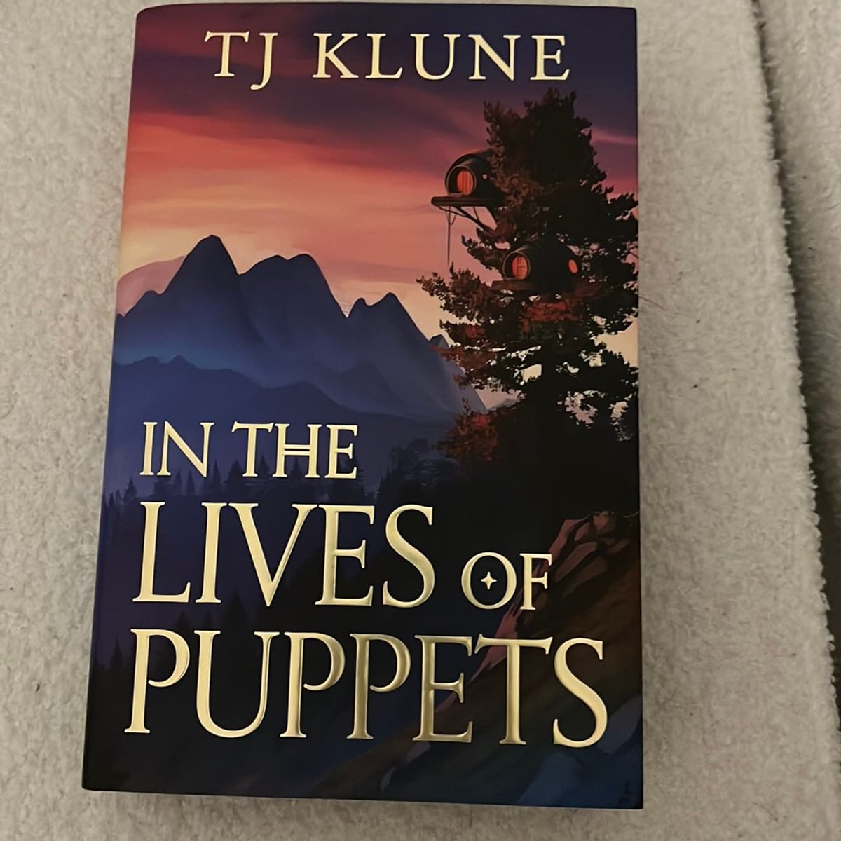 Fairyloot In the Lives of puppets by TJ Klune, Hardcover | Pangobooks