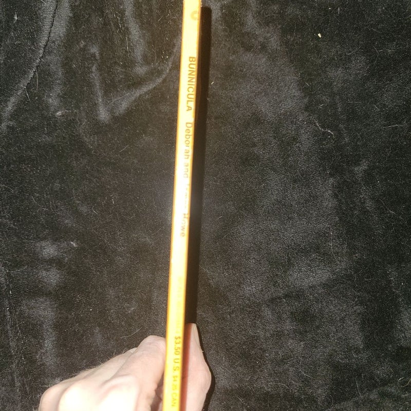 Bunnicula - Rabbit Tale of Mystery by Deborah Howe, James Howe