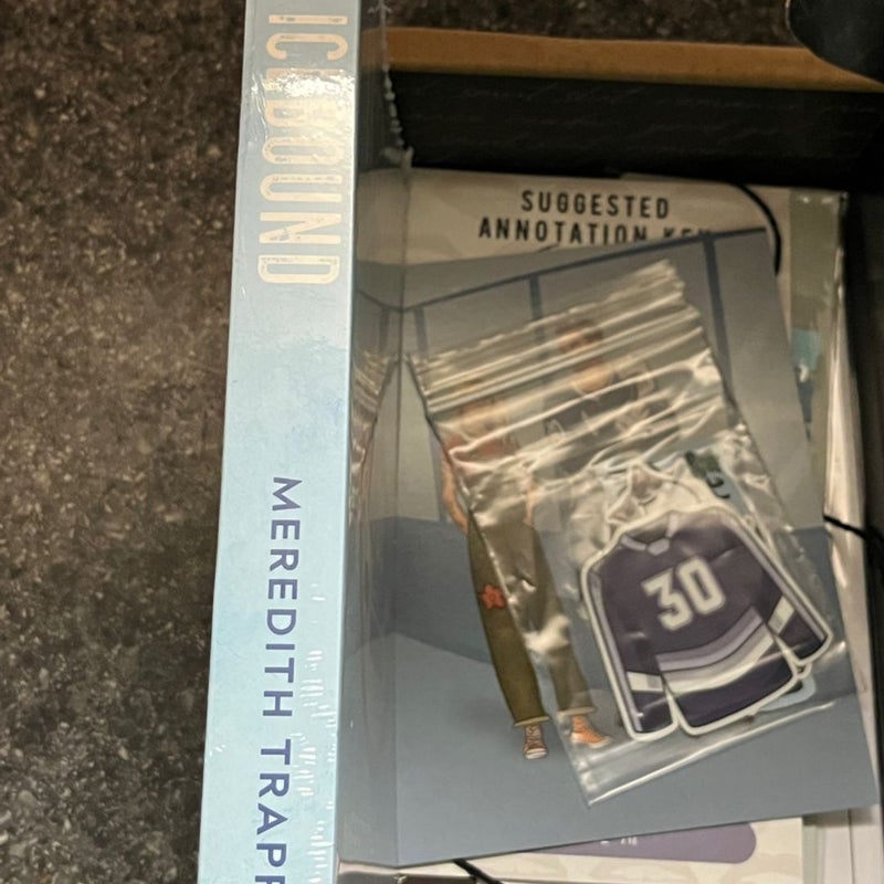 ProbablySmut Icebound by Meredith Trapp, Paperback | Pangobooks