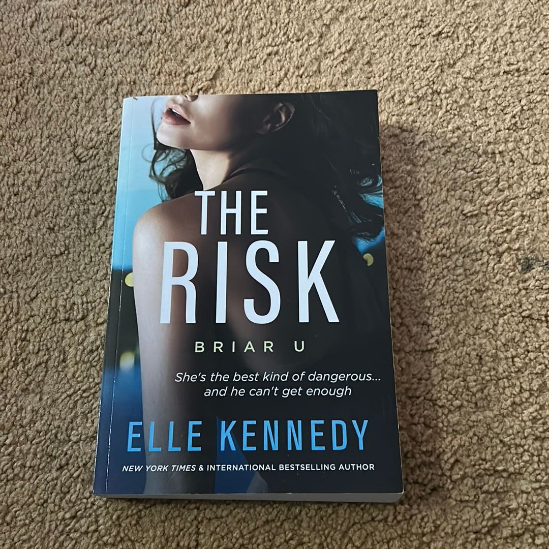 The Risk by Elle Kennedy, Paperback | Pangobooks