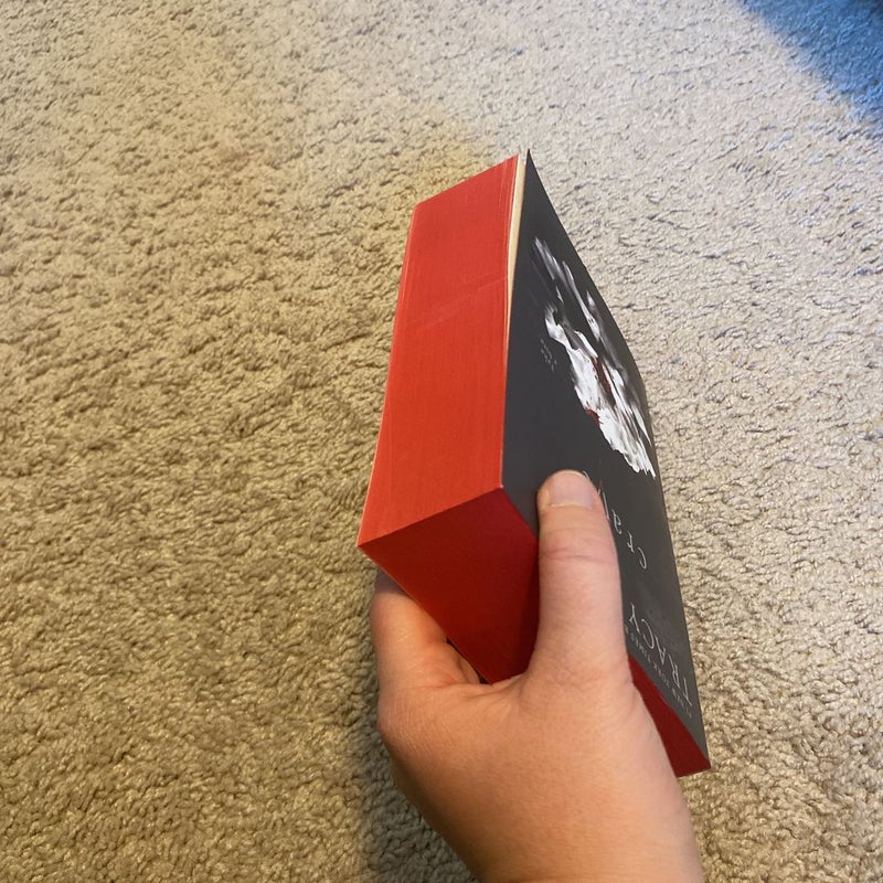 Crave SPRAYED EDGES by Tracy Wolff, Paperback | Pangobooks