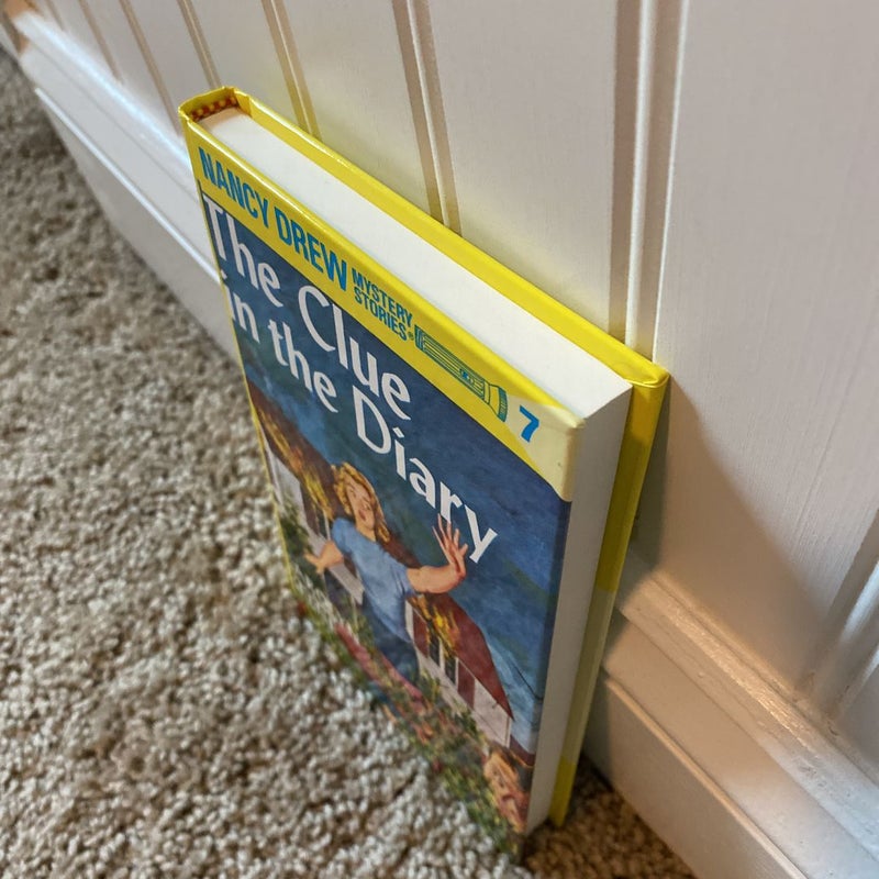 Nancy Drew 07: the Clue in the Diary by Carolyn Keene