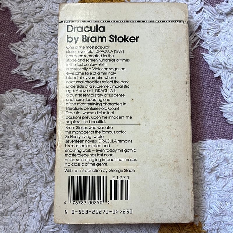 Dracula by Bram Stoker, Paperback | Pangobooks