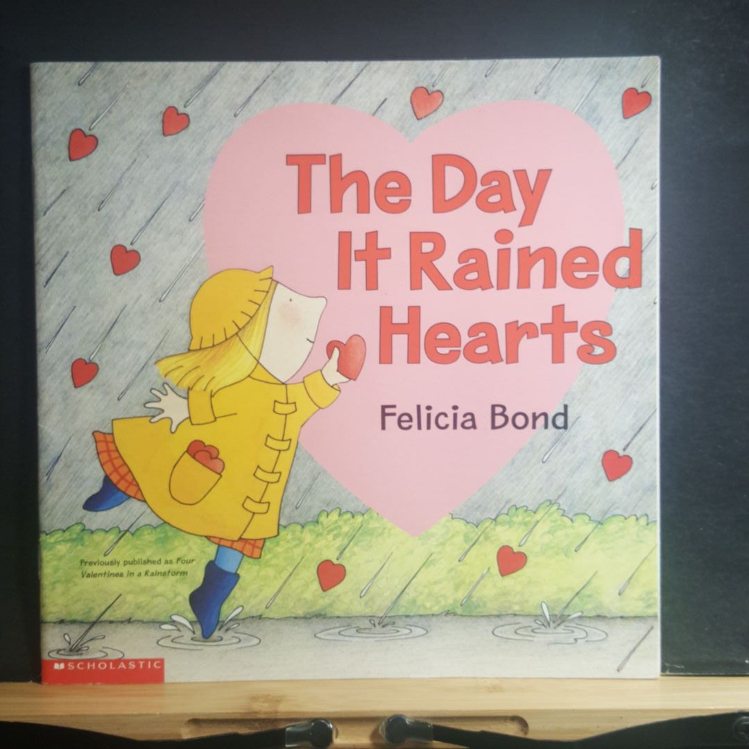 The day it rained hearts by Felicia Bond, Paperback | Pangobooks