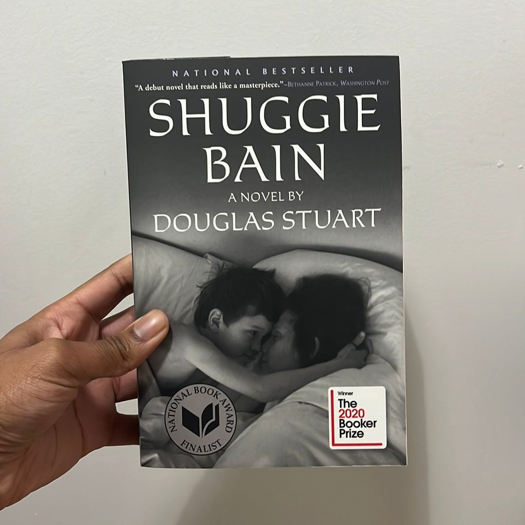 Shuggie Bain by Douglas Stuart, Paperback | Pangobooks