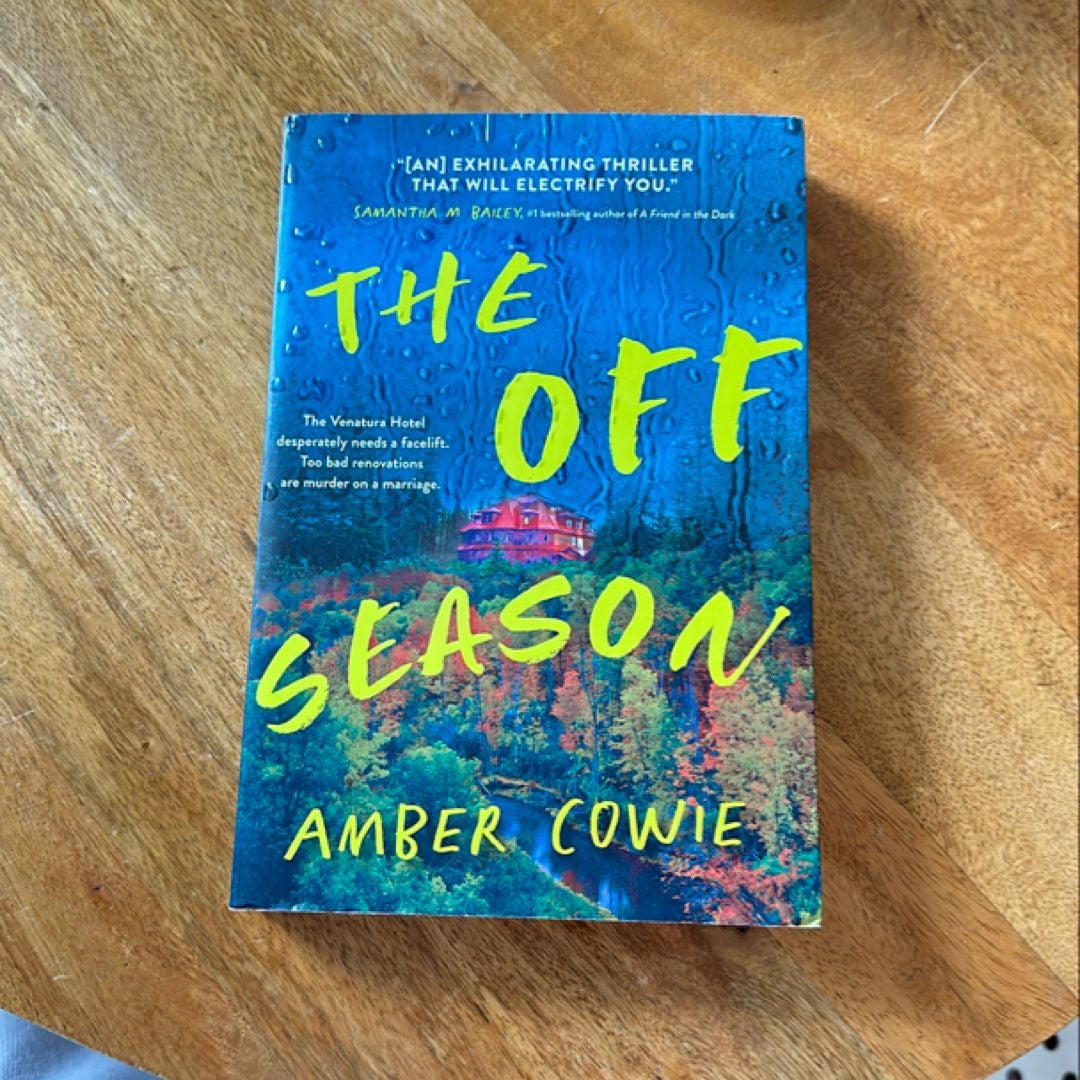 The off Season by Amber Cowie, Paperback | Pangobooks