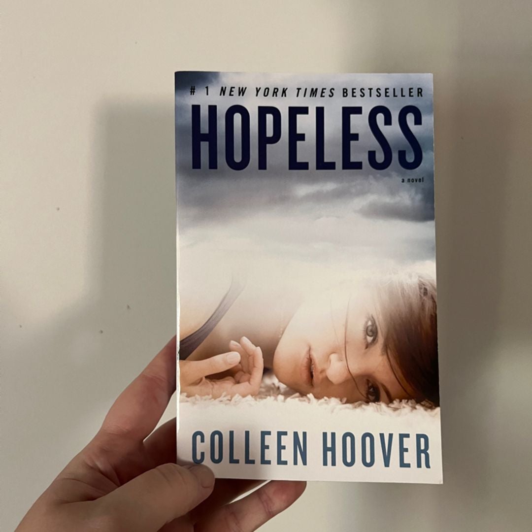 Hopeless by Colleen Hoover, Paperback | Pangobooks