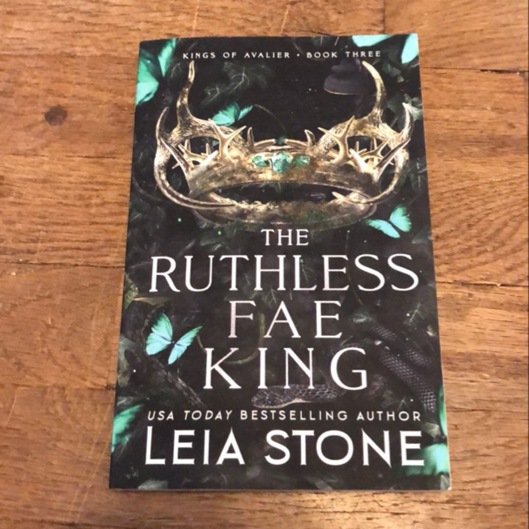 The Broken Elf King by Leia Stone