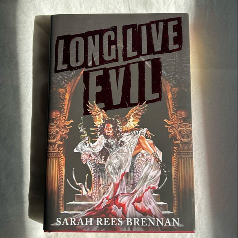 Long Live Evil by Sarah Rees Brennan , Hardcover | Pangobooks